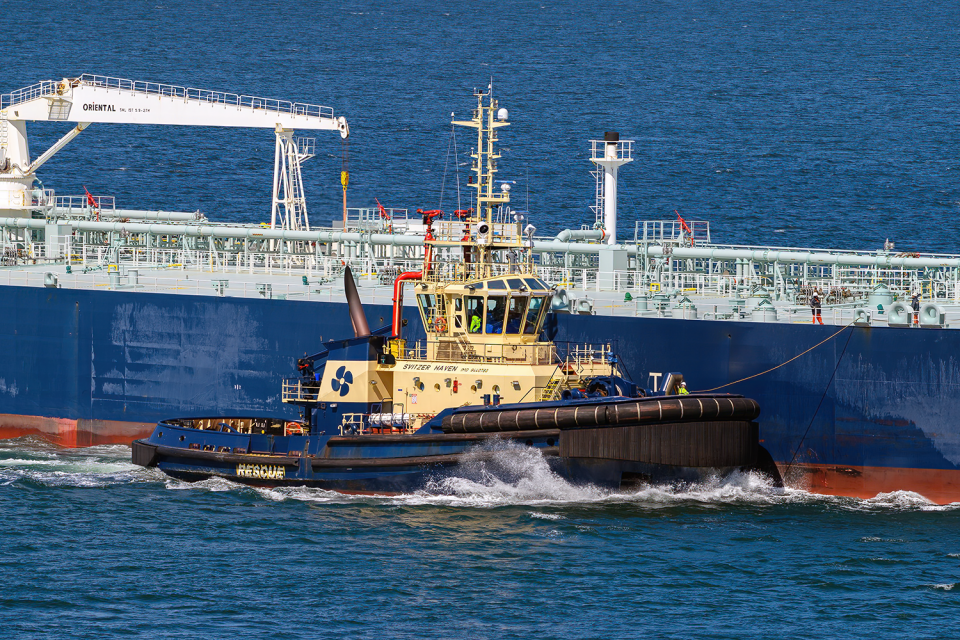 Tugs & Towage - Maritime Photographic